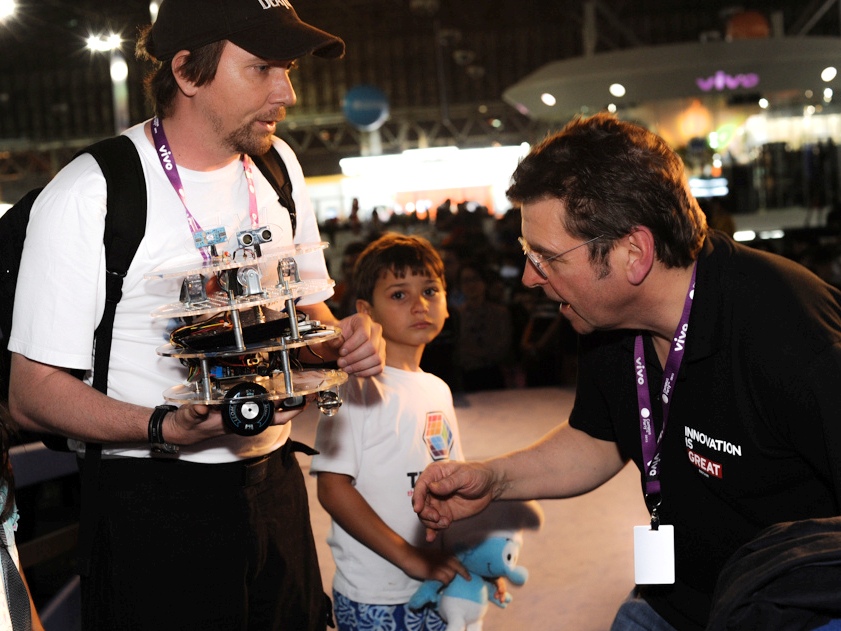Pete reports from Campus Party, São Paulo - Raspberry Pi