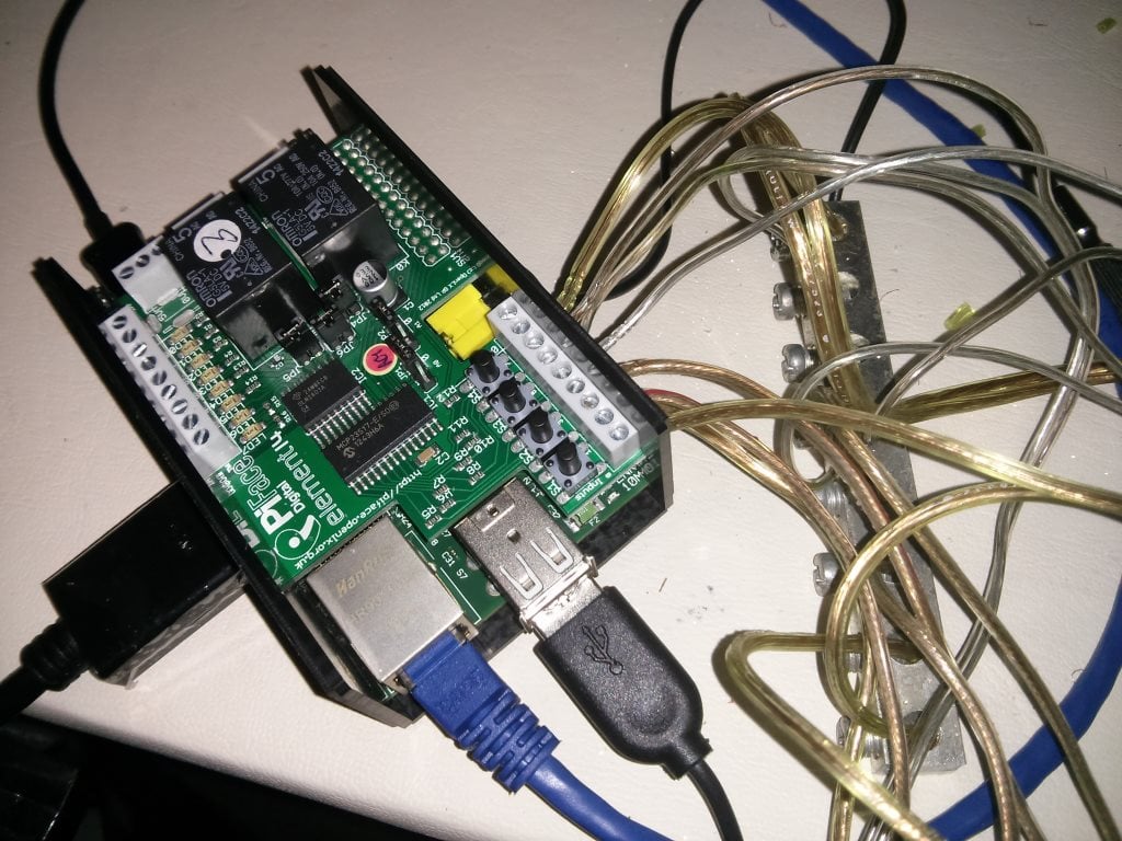 Triviabox: a DIY quiz show setup - Raspberry Pi