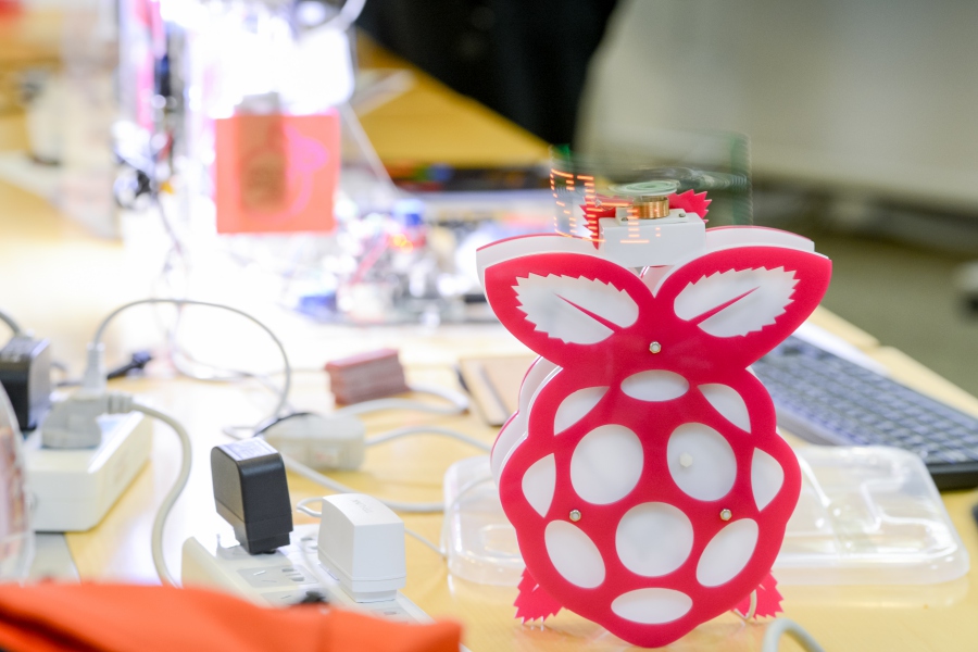 China press and community tour - Raspberry Pi