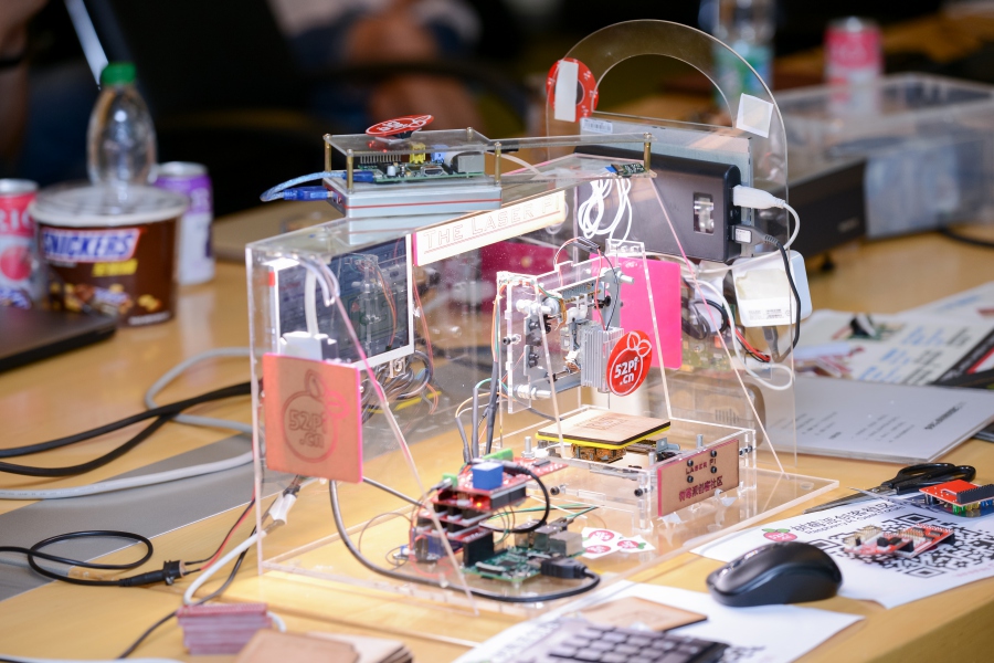 China press and community tour - Raspberry Pi