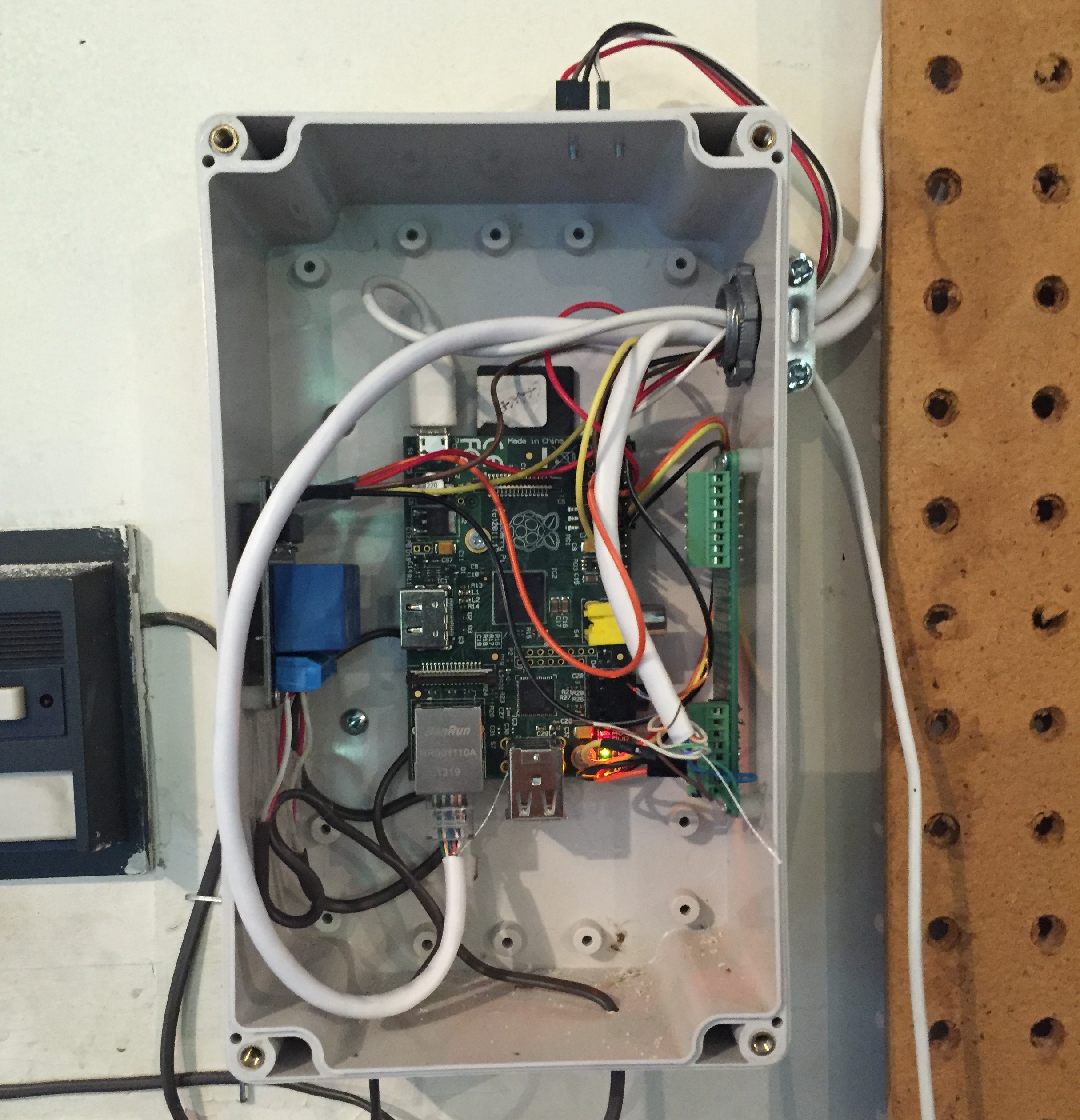 Raspberry Pi Weekly Issue #154 - Boat