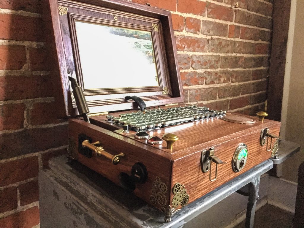 Steampunk laptop powered by Pi: OMG so fancy! - Raspberry Pi