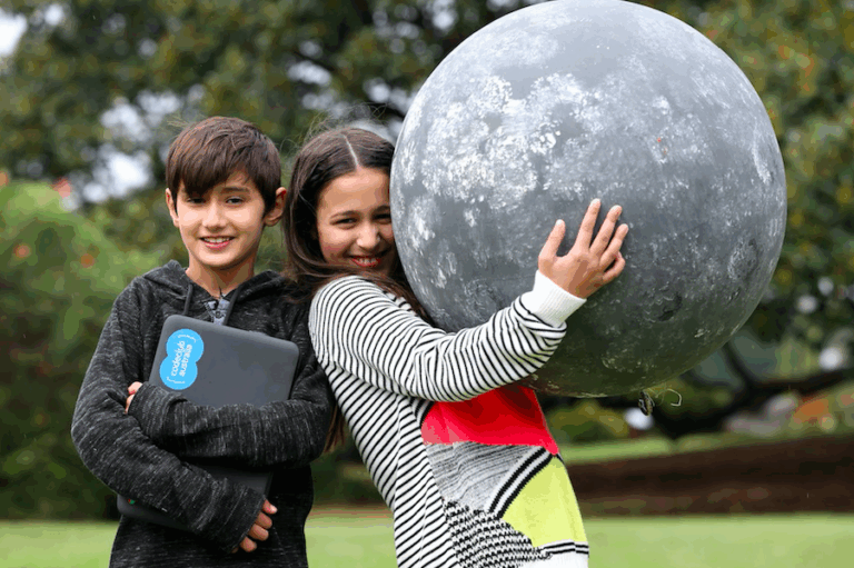 Break a world record with Moonhack 2017 - Raspberry Pi