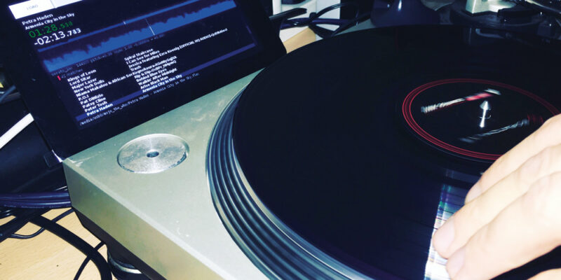 Pi Deck: Raspberry Pi-based digital DJ turntables — Raspberry Pi ...