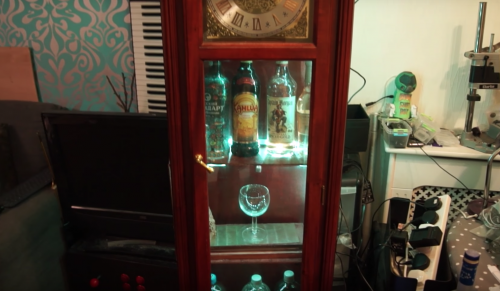 Barbot 4: the bartending Grandfather clock - Raspberry Pi