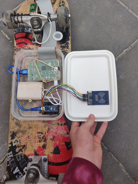 Track your speed and distance while skateboarding - Raspberry Pi