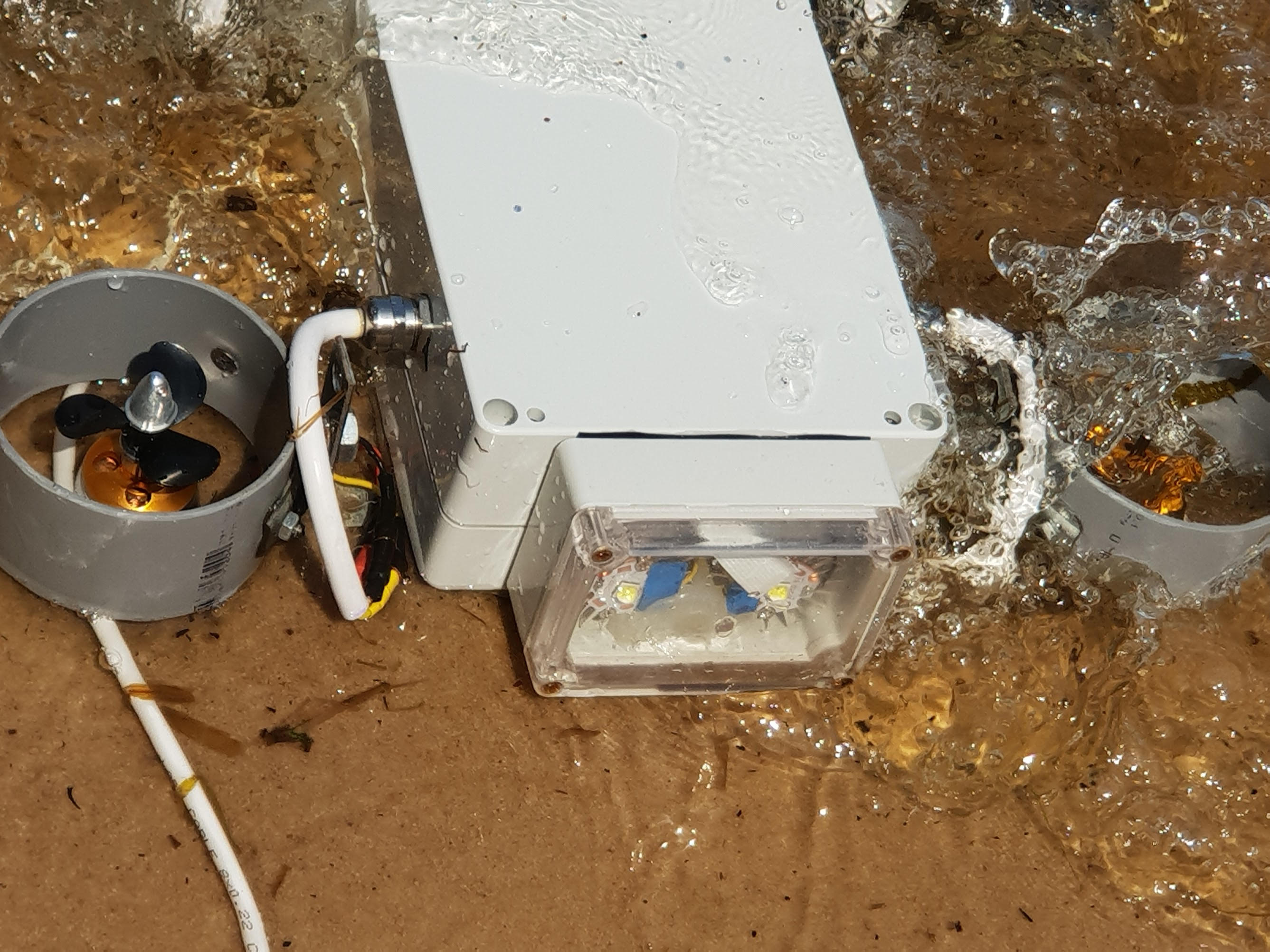 Raspberry Pi underwater camera drone | The MagPi 80 - Raspberry Pi