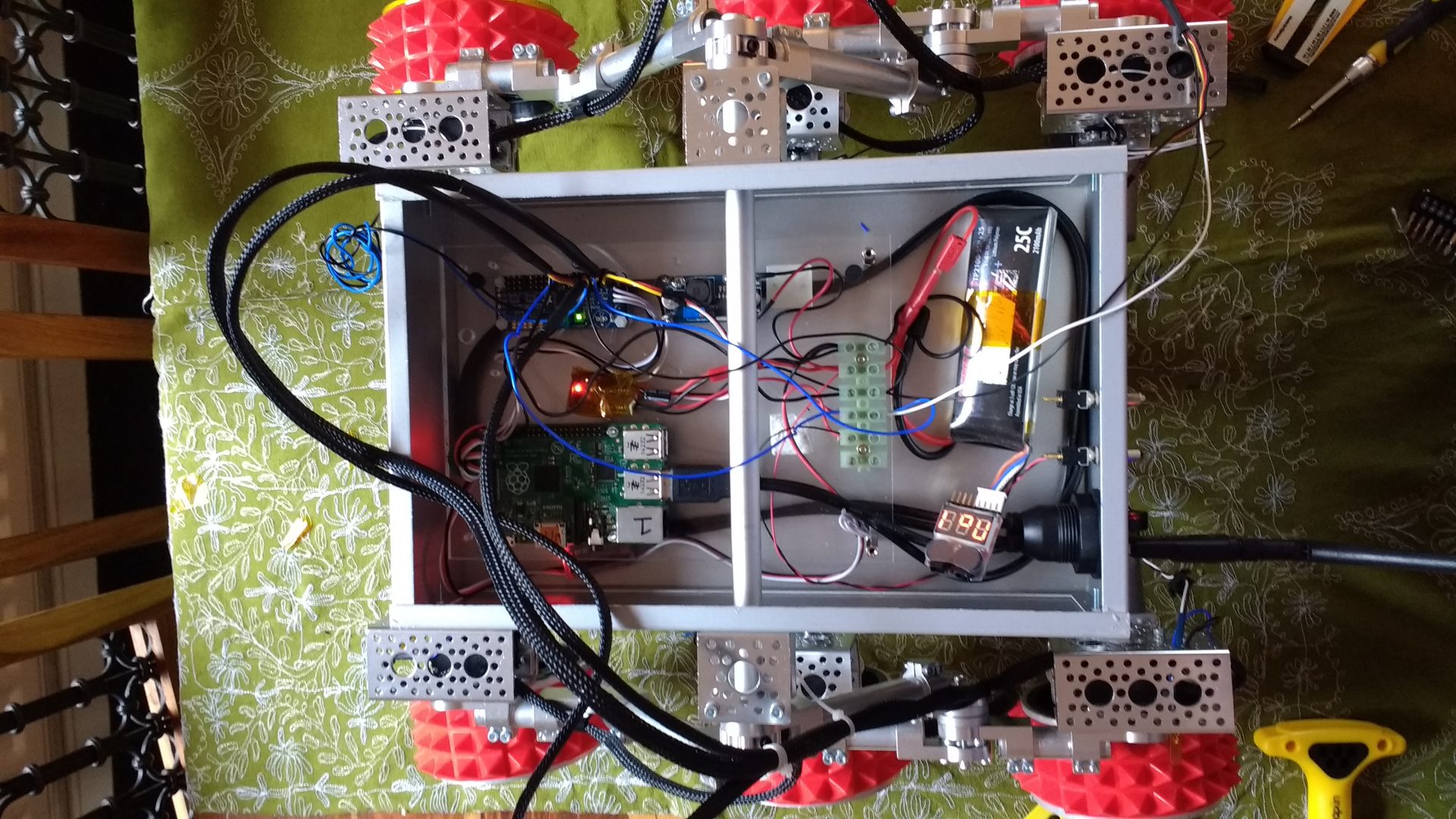 Yuri 3 rover | The MagPi #82 - Raspberry Pi