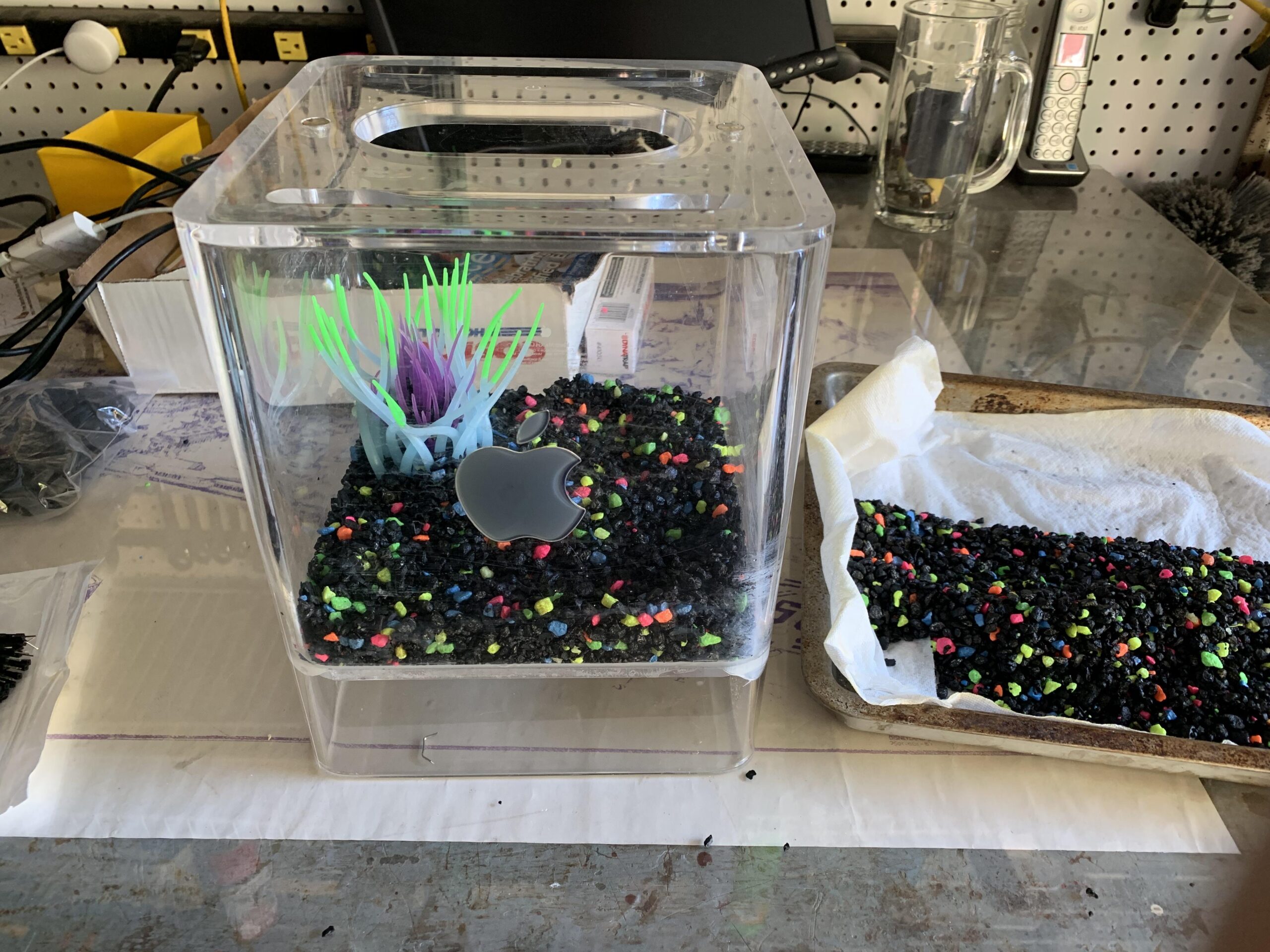 Raspberry Pi mineral oil tank with added pizzazz - Raspberry Pi