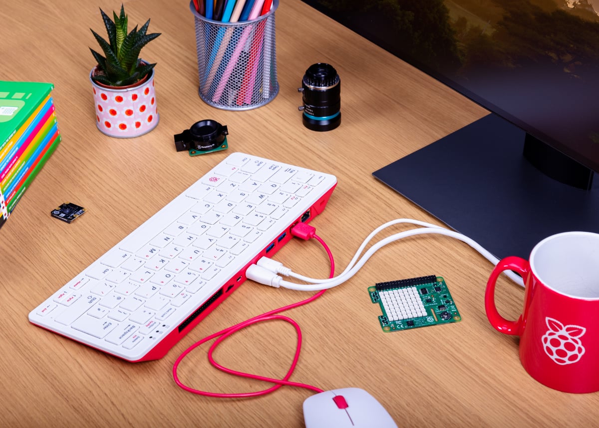 Raspberry Pi 400 specifications, benchmarks, and personal computer kit ...