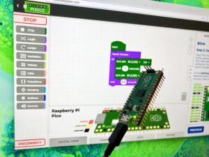 Drag-n-drop coding for Raspberry Pi Pico - Raspberry Pi