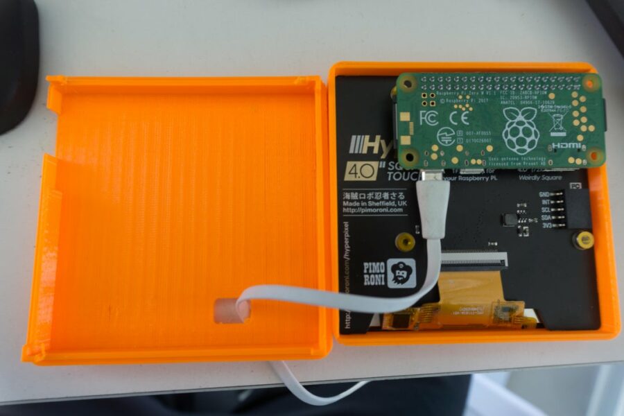 Raspberry Pi 'WeatherClock' shows you the hour's forecast - Raspberry Pi