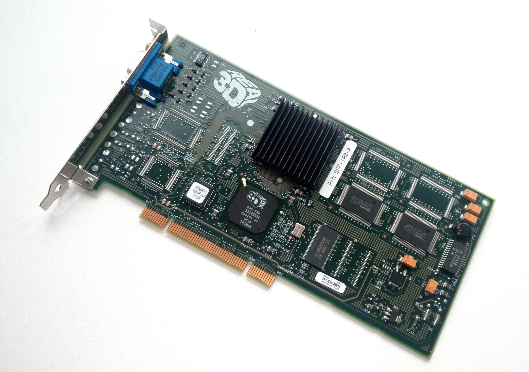 Remembering Intel 740 | Custom PC #218 - Raspberry Pi