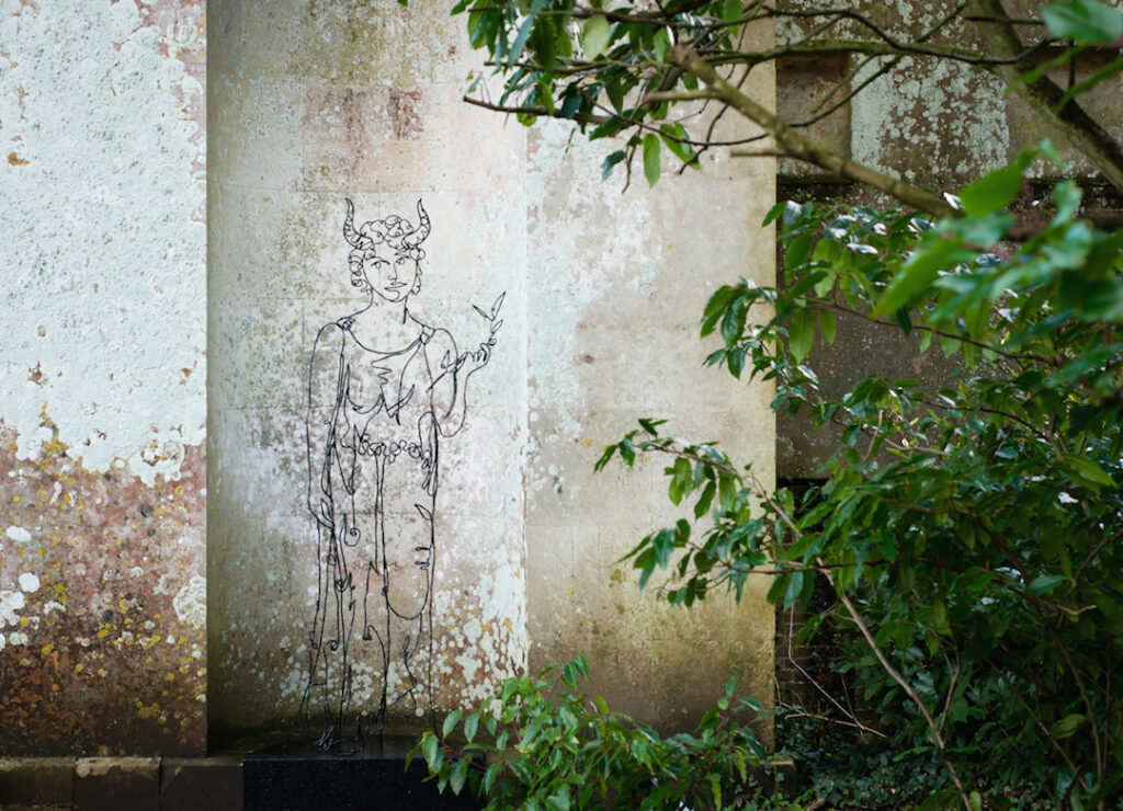 Meet Agnes Jones: sculptor and a blacksmith - Raspberry Pi