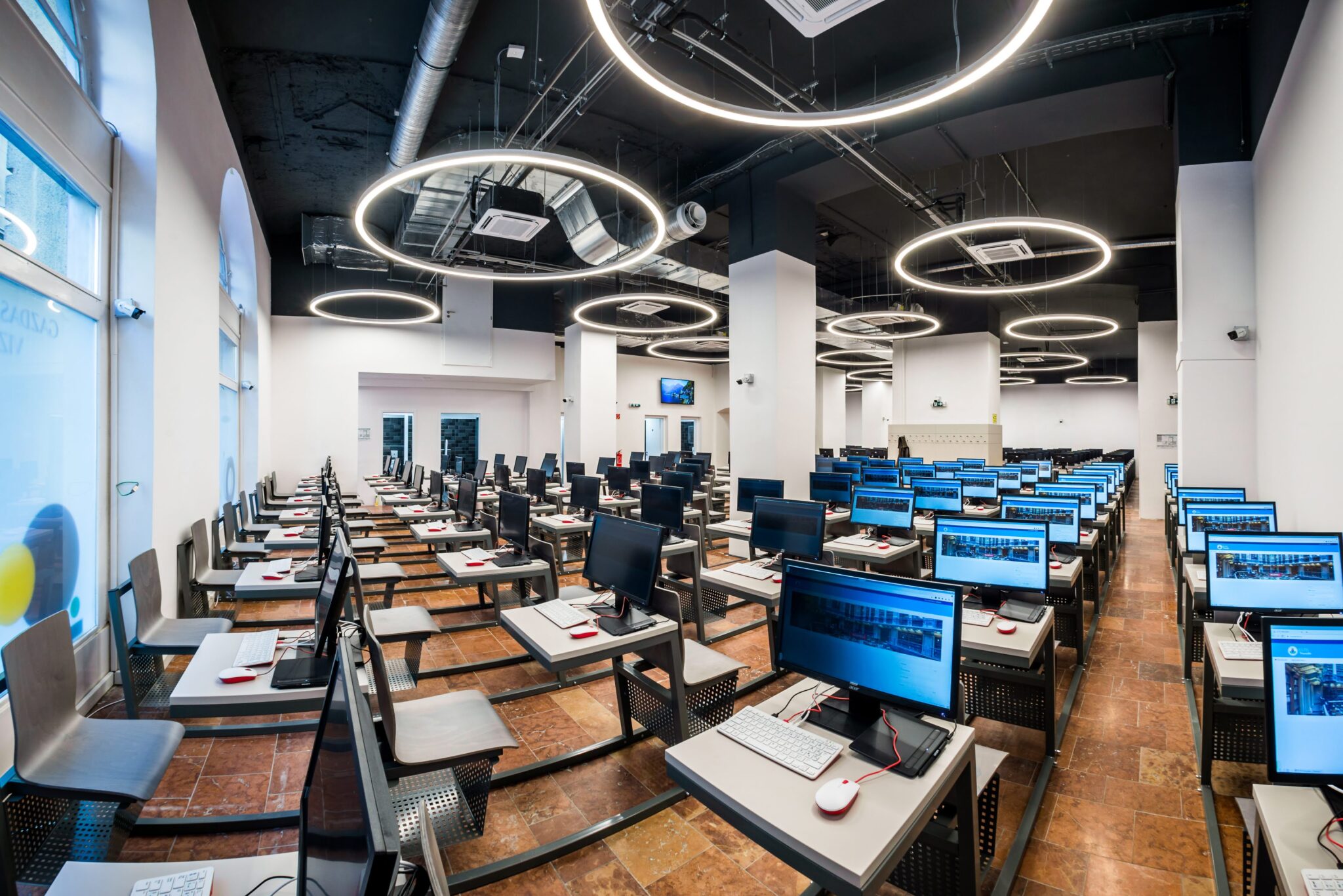 University students in Hungary learn with Raspberry Pi 400 - Raspberry Pi