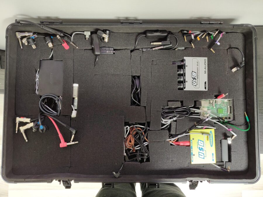 Portable studio makes and plays music on Raspberry Pi 3 - Raspberry Pi