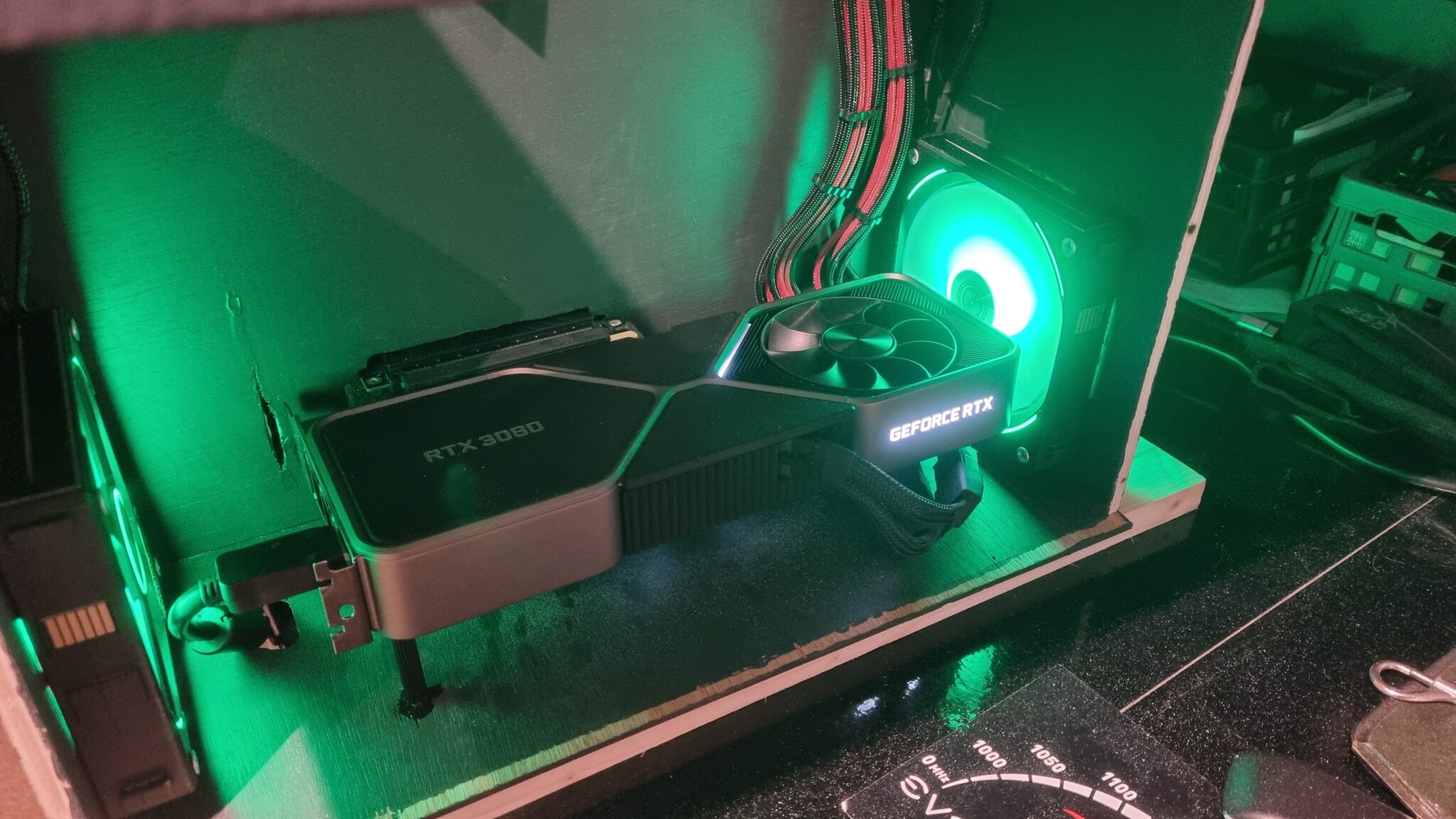 Custom Alien-inspired PC | Custom PC #225 - Raspberry Pi