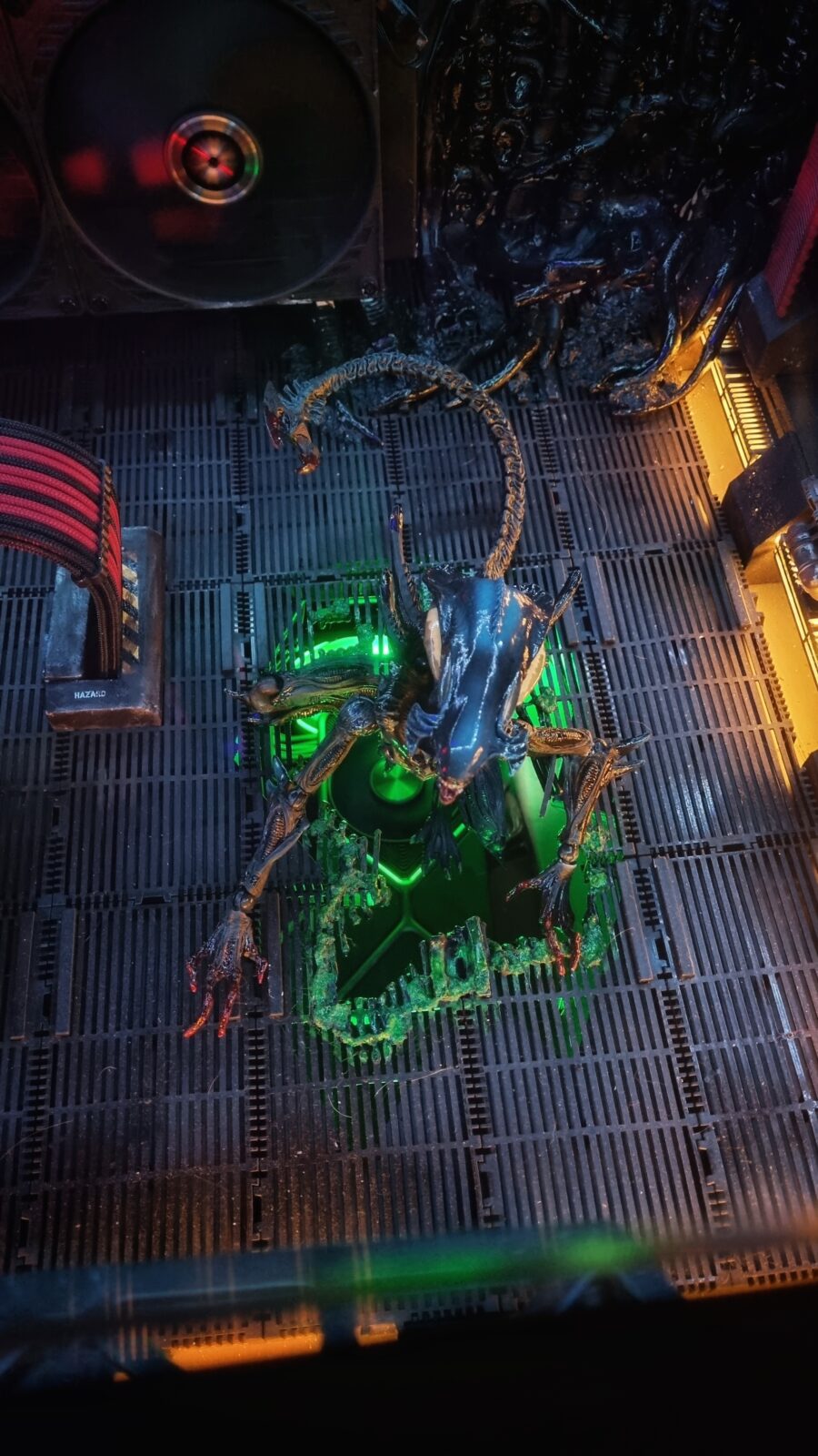 Custom Alien-inspired PC | Custom PC #225 - Raspberry Pi