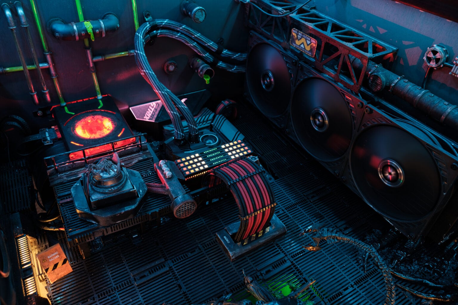 Custom Alien-inspired PC | Custom PC #225 - Raspberry Pi