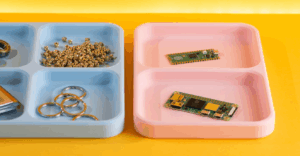 Mini Raspberry Pi Zero-powered desktop weather display - Raspberry Pi