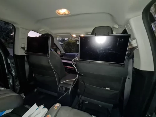 Raspberry Pi 400 provides in-car entertainment for backseat passengers ...