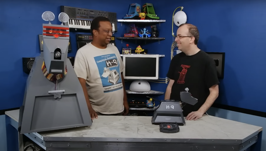 Full-size Doctor Who K9 replica - Raspberry Pi