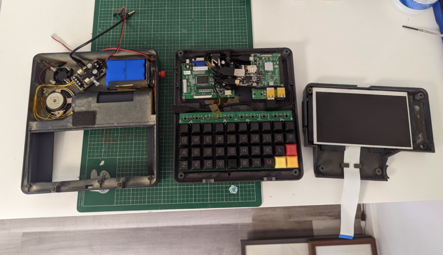 Ceres-1 Portable: a retro-inspired laptop | HackSpace #59 - Raspberry Pi