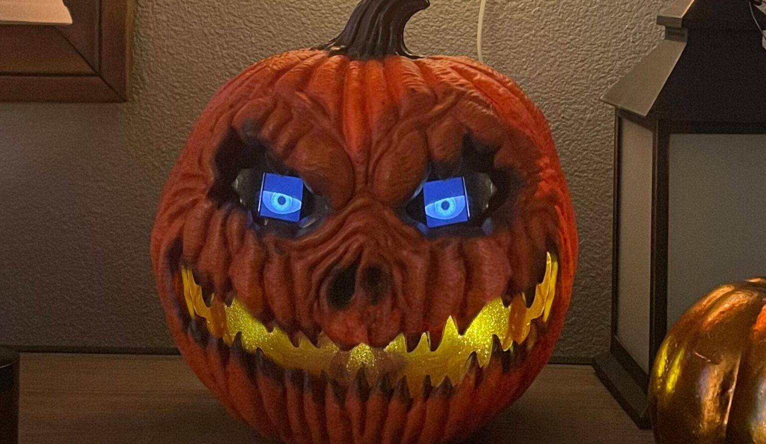 'Gourdan' the pun-kin(g) wins Halloween - Raspberry Pi