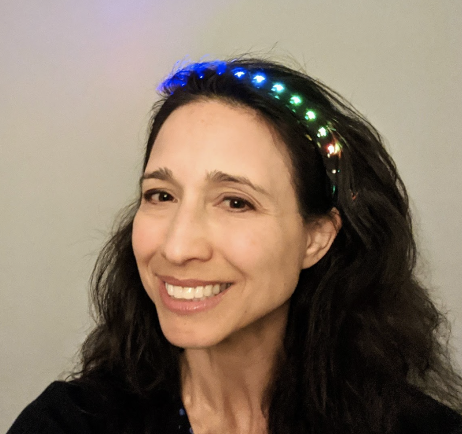 Meet Debra Ansell: Geek Mom Projects | HackSpace #60 - Raspberry Pi