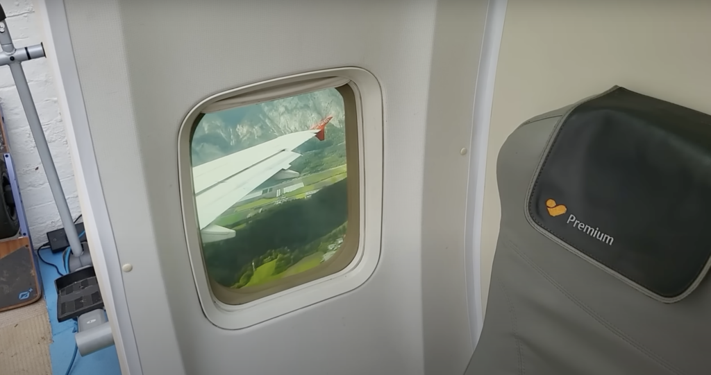 Simulate a cosy plane ride with Raspberry Pi Zero - Raspberry Pi