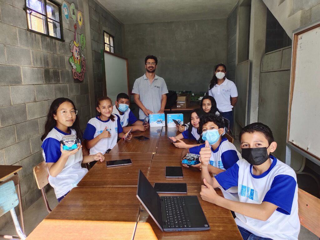 Transforming Guatemala's STEM education with the 1bot initiative ...
