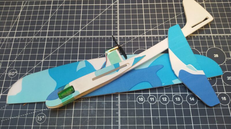 Supercapacitor free flight planes | HackSpace #65 - Raspberry Pi