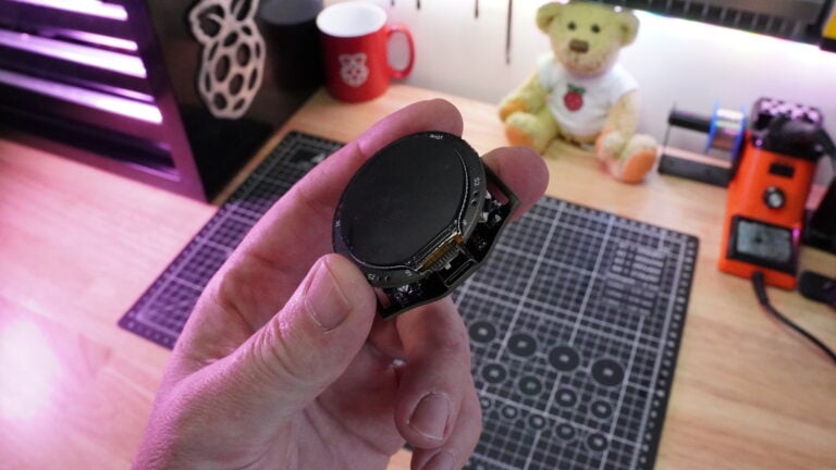 How to build your own Raspberry Pi watch - Raspberry Pi