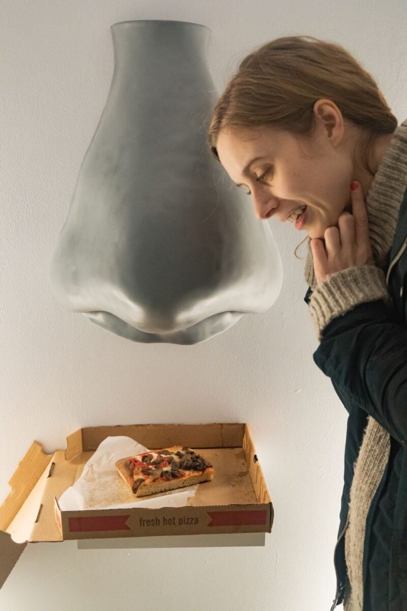This massive nose sniffs things then prints a description of the smell ...
