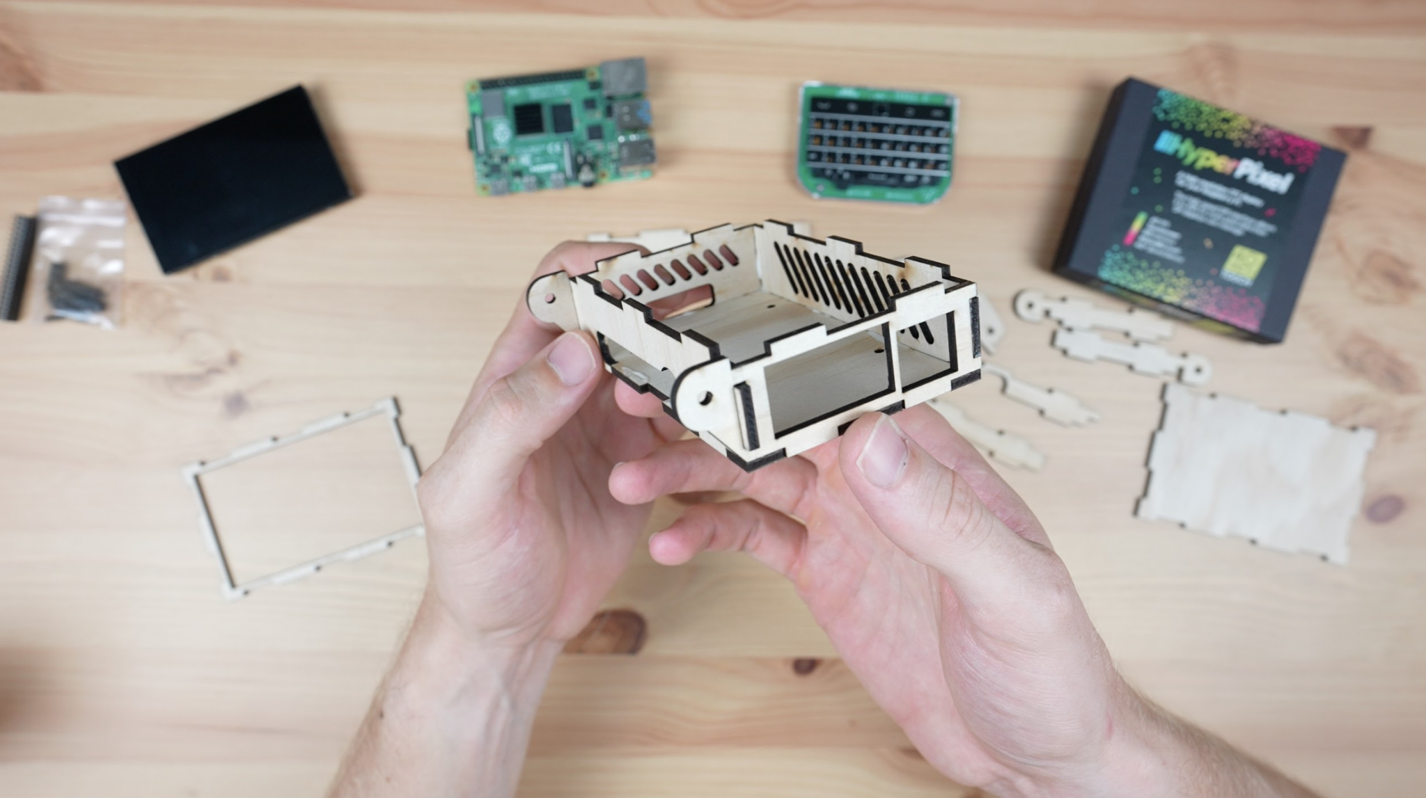 Clamshell BlackBerry cyberdeck - Raspberry Pi