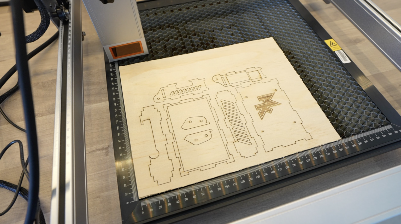 Clamshell BlackBerry cyberdeck - Raspberry Pi