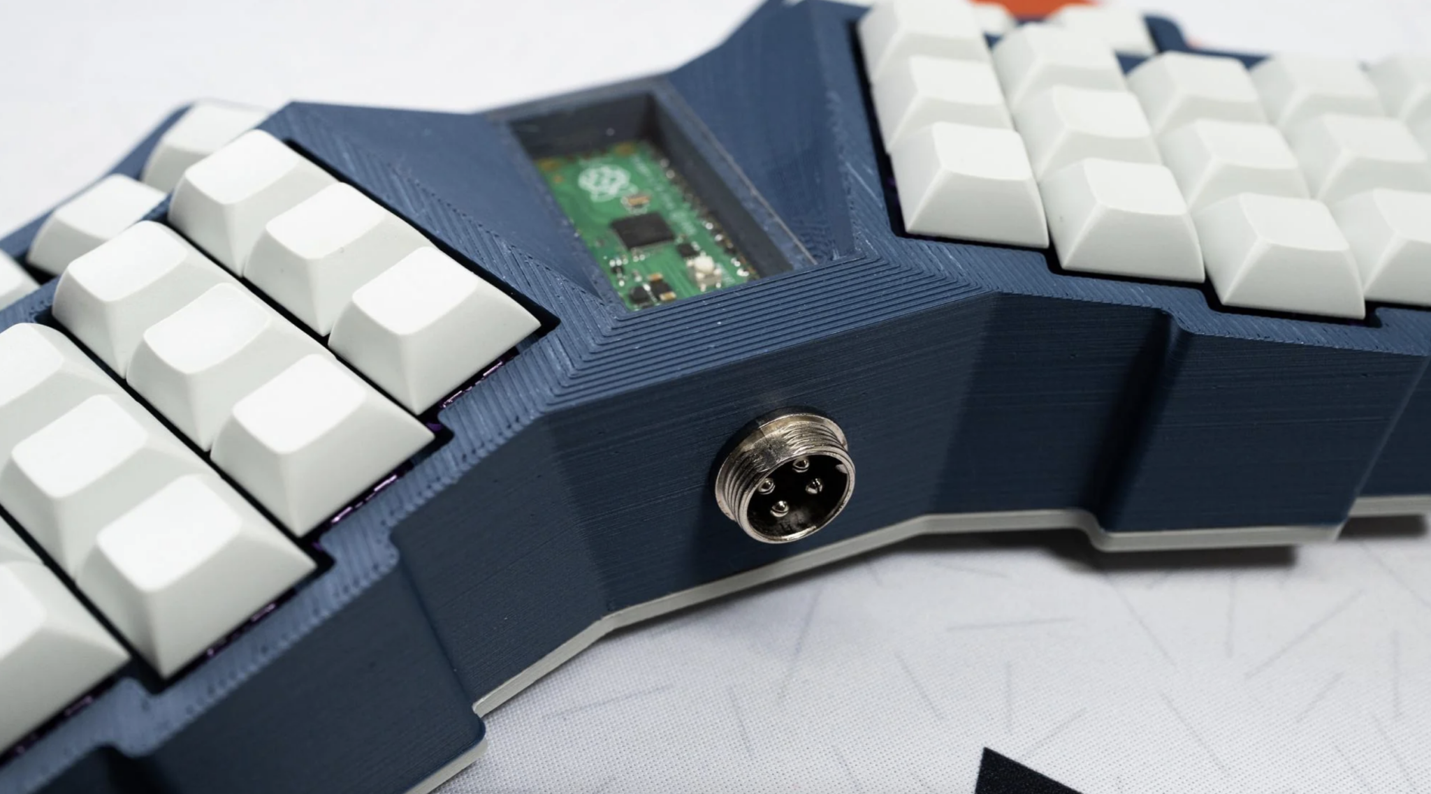 ScottoErgo: ergonomic hand-wired keyboard - Raspberry Pi
