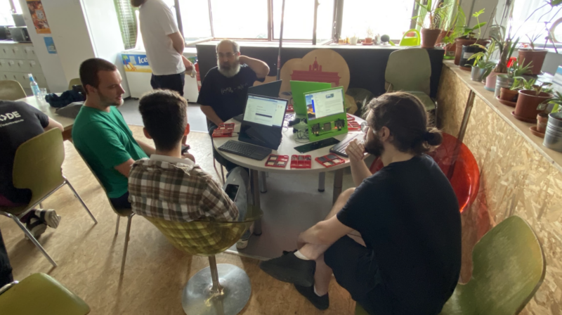 Autoflash Multiple Raspberry Pi Picos In No Time At All Raspberry Pi 5660