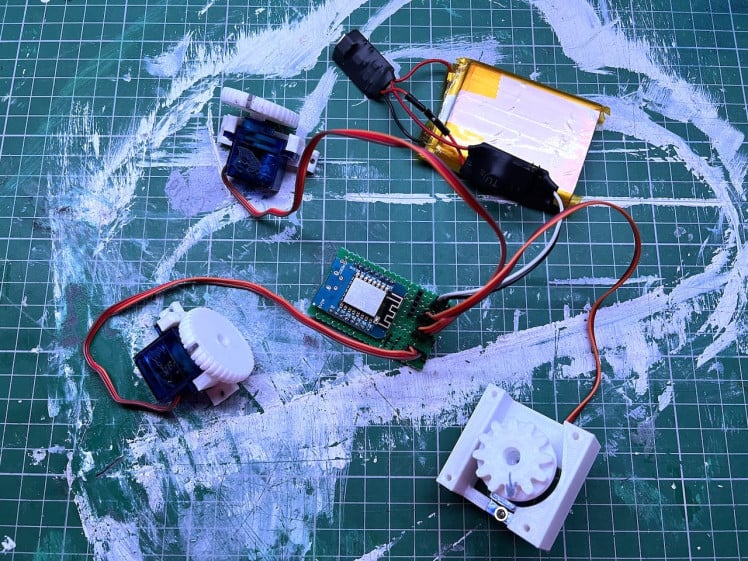 Trekkie defects to build his first droid - Raspberry Pi