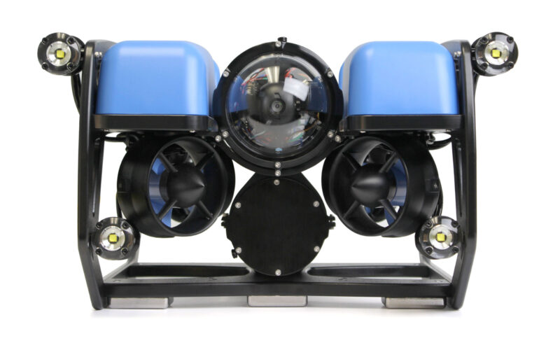 This Raspberry Pi-powered submarine ROV safely explores the depths ...