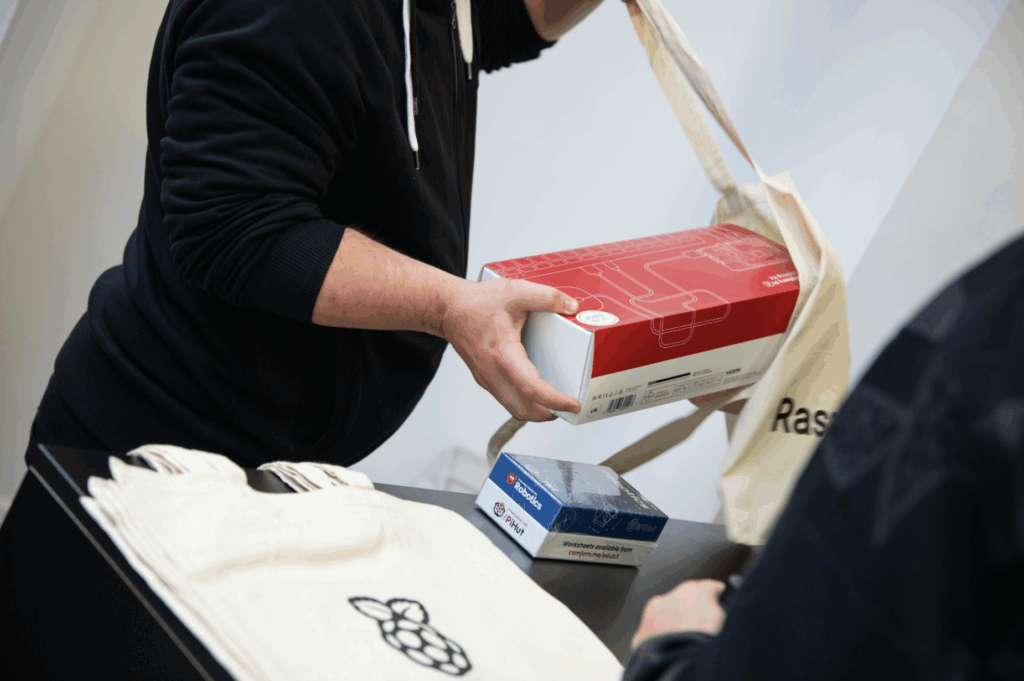 The Raspberry Pi Store comes to Leeds for the festive season - Raspberry Pi