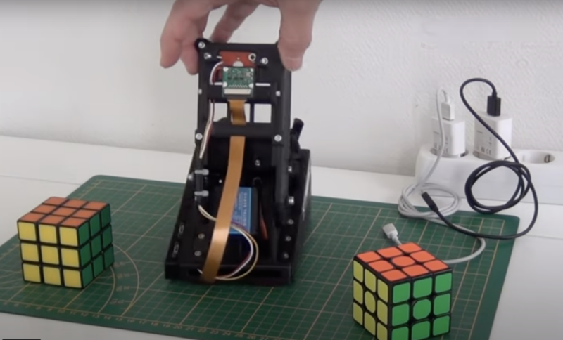 CUBOTino, the Rubik's Cube solving robot - Raspberry Pi