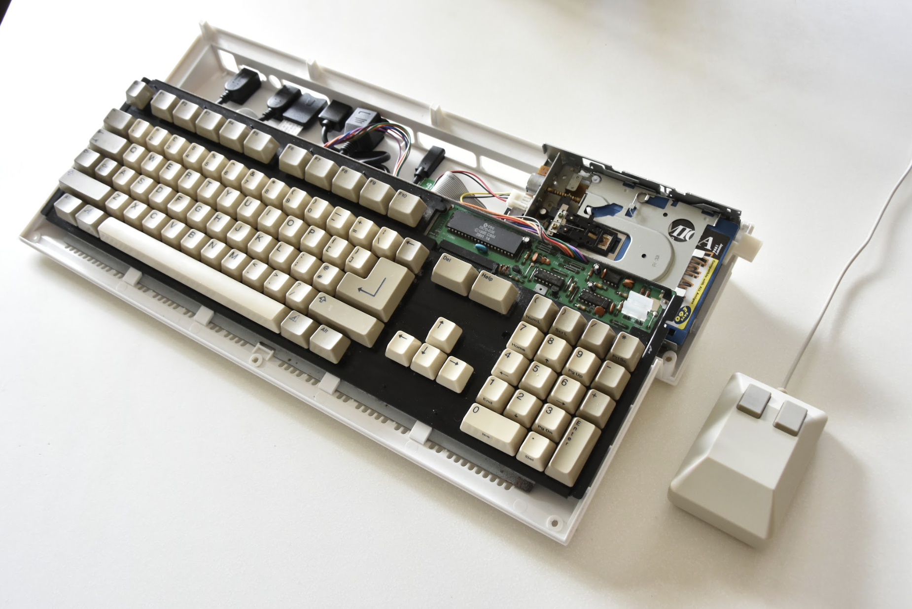 This Amiga is not an Amiga | The MagPi #137 - Raspberry Pi