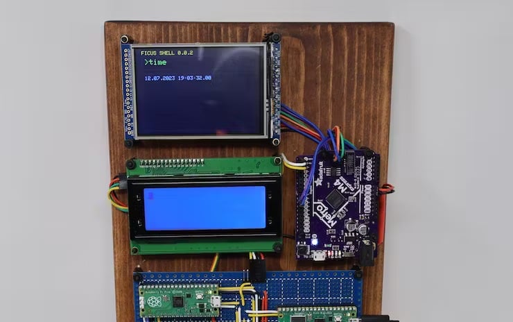 Retro-style homebrew computer (with VERY neat wiring) - Raspberry Pi