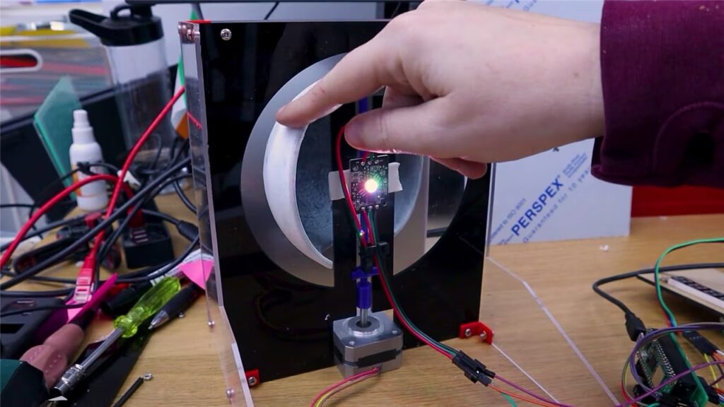 Check which phase the moon was in on a special day with this desktop ...