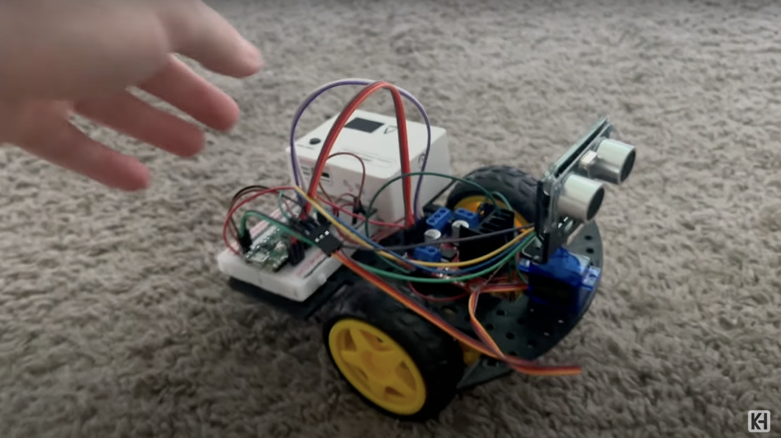 Raspberry Pi Pico W taught this car to avoid objects - Raspberry Pi