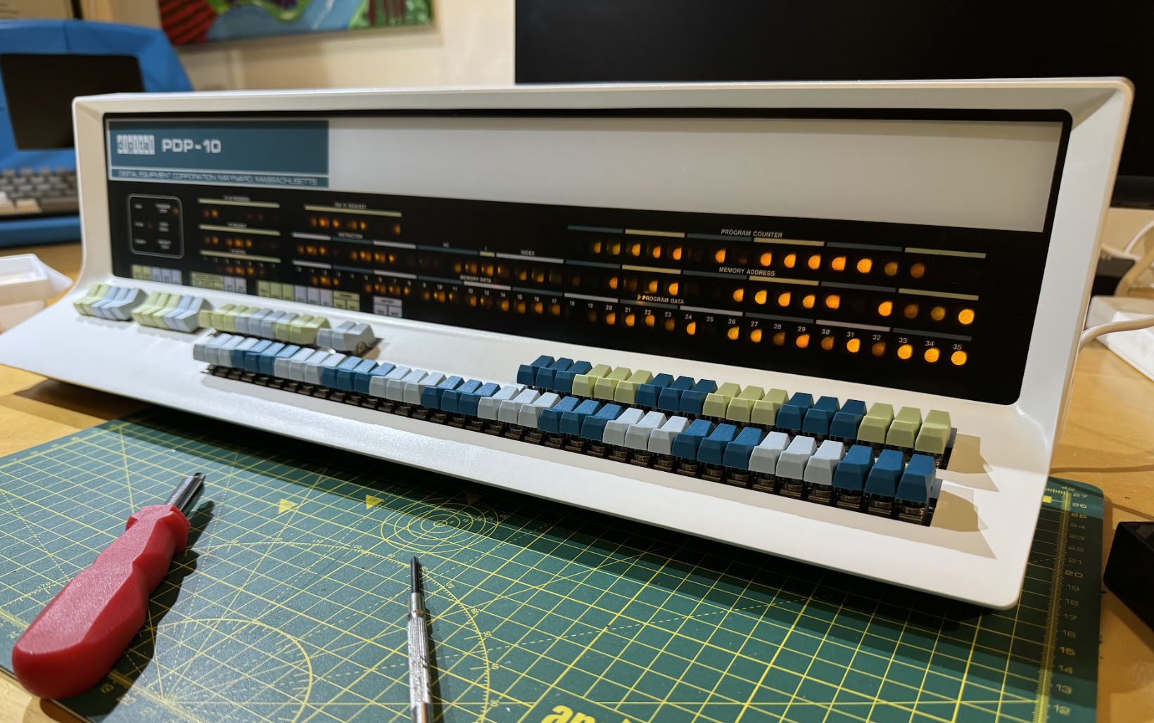 PiDP-10 | #MagPiMonday - Raspberry Pi