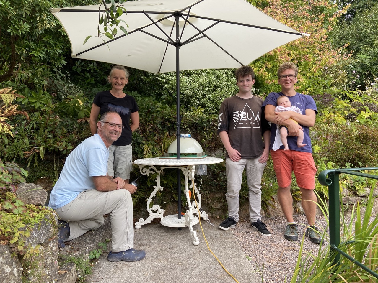 Track Asian hornets with VespAI | #MagPiMonday - Raspberry Pi