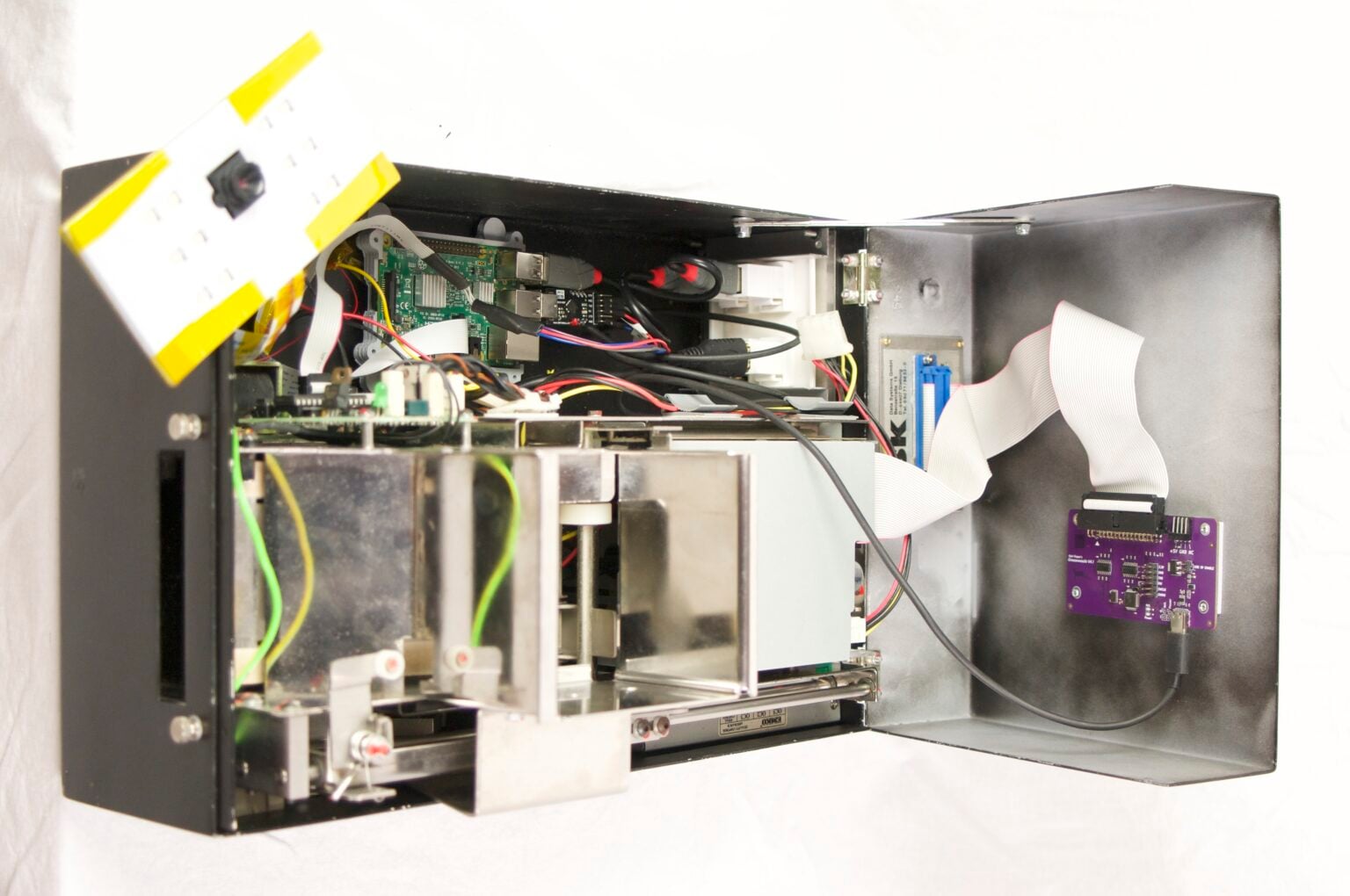 This floppy disk archiver runs on a Raspberry Pi - Raspberry Pi