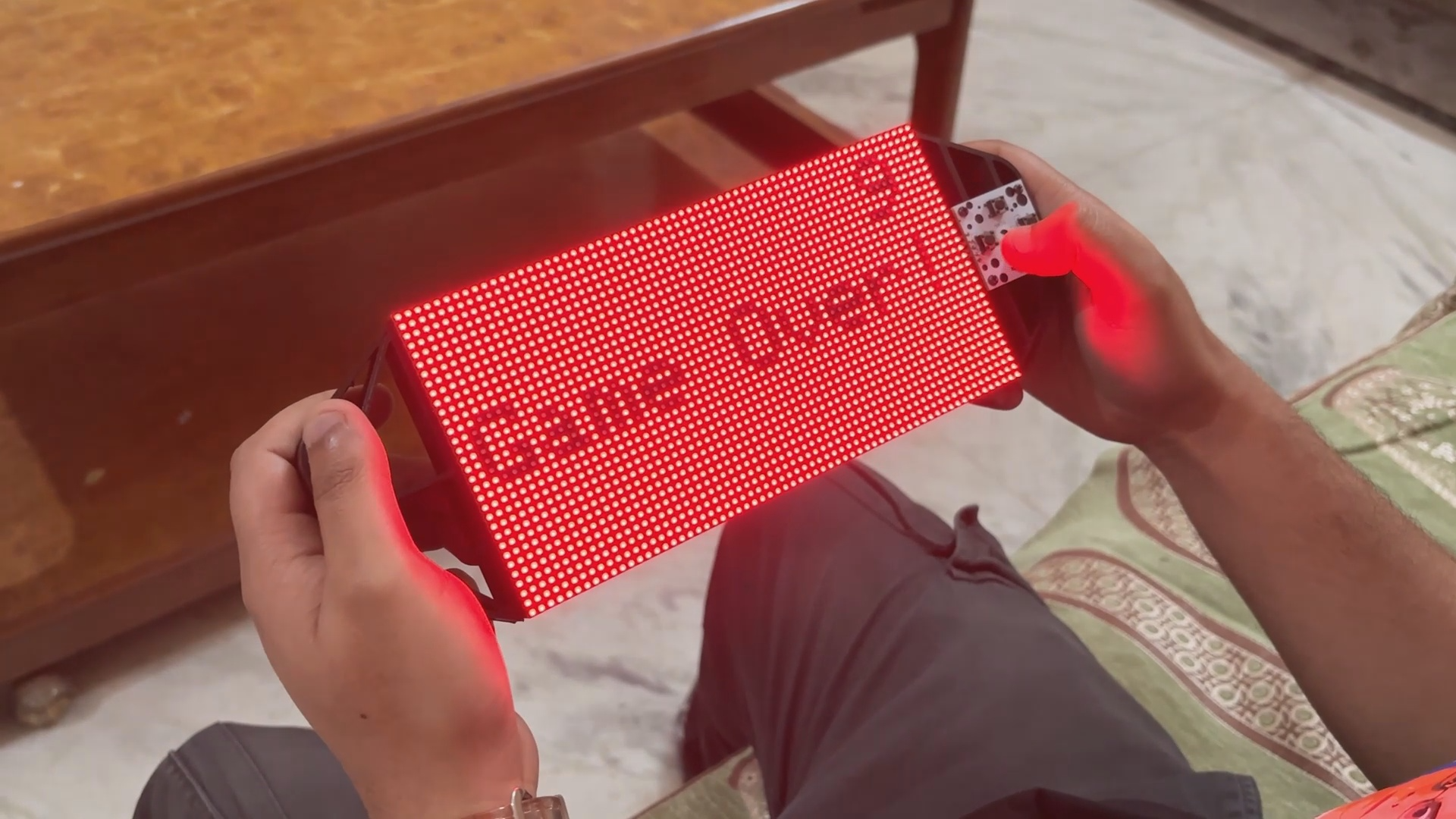 Raspberry Pi Pico 2 Snake game console - Raspberry Pi